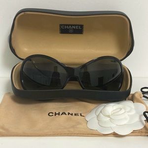 CHANEL | Accessories | Chanel Large Black Sunglasses With Interlocking ...